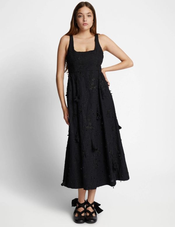 Feather & Stitch | Danish Must-Have Fashion for Spring